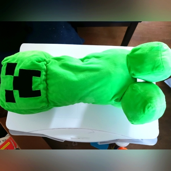 Minecraft | Toys | Minecraft Creeper Plush Green 9 Mojang Jinx Stuffed ...